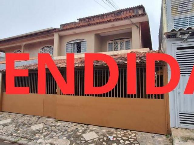 EXCELENTE CASA SOBRADO À VENDA NO RIACHO FUNDO 2!