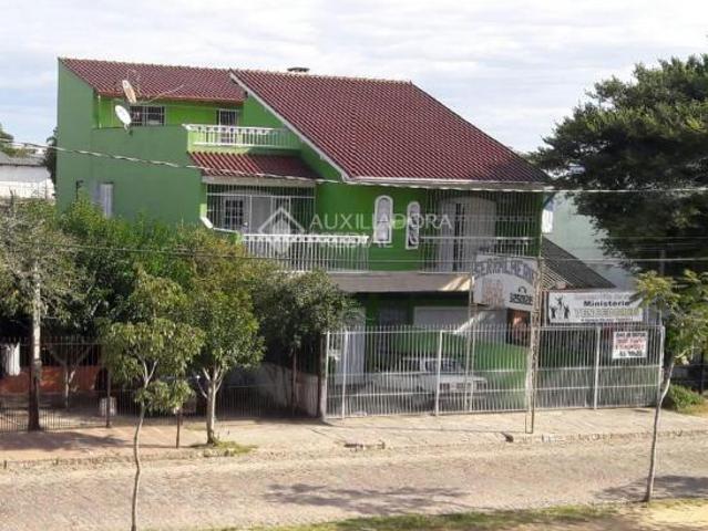 EXCELENTE CASA SOBRADO COM 3 PISOS, PONTO COMERCIAL