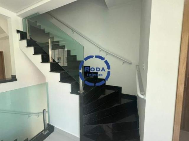 Excelente Casa Sobreposta Alta à Venda 3 Suítes e 2 Vagas de Garagem