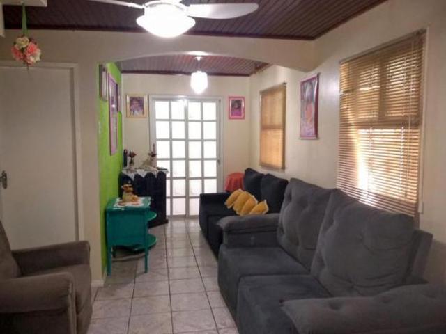 Excelente Casa/Sobrado