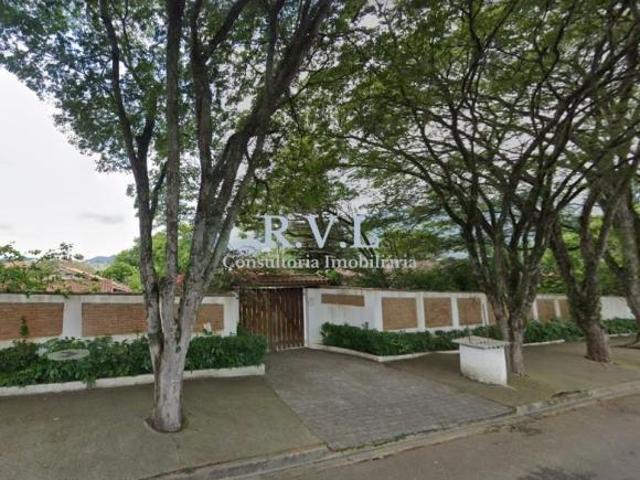 Excelente chácara à venda na melhor localização de Atibaia SP
