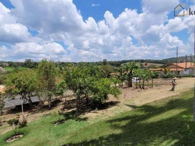 Excelente chácara a venda na cidade de Pinhalzinho/SP, com área de 2000 m², com 2 dormitórios, sala