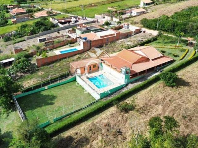 Excelente Chácara com 4.830m² em Porangaba