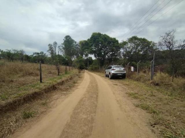 excelente chacara com 6.280 metros, escritura e registro a 20 minutos do centro de Esmeraldas mg