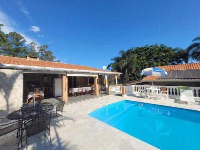 Excelente chácara, com escritura registrada 14.000m² com 02 casas, piscina, área gourmet completa, j