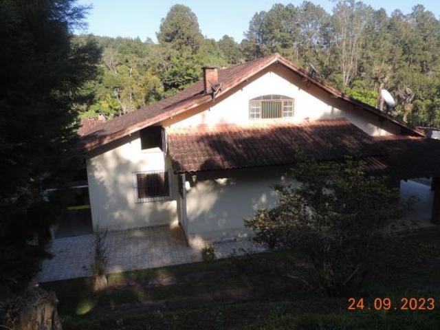 EXCELENTE CHÁCARA COM LAGO E PISCINA COD: 5198 F: 11 97302 9229 CESAR