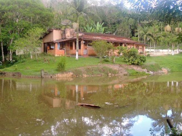 EXCELENTE CHÁCARA COM LAGOS E PISCINA EM JUQUITIBA COD: 4573 F: 11 97302 9229