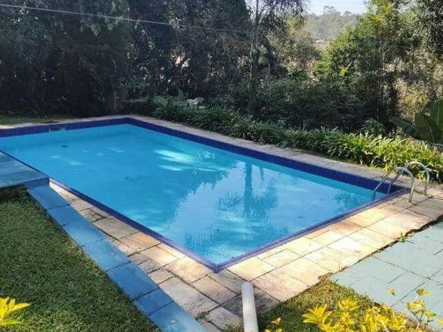 EXCELENTE CHÁCARA COM PISCINA EM ITAPECERICA DA SERRA!