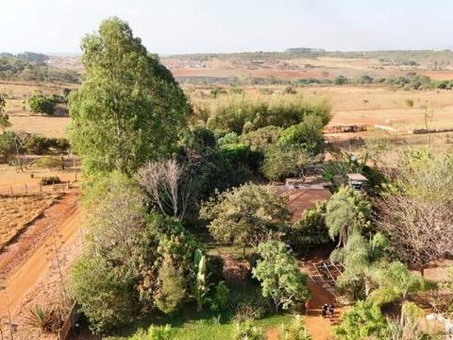 EXCELENTE CHÁCARA DE 4,0 HECTARES, SETOR DE CHÁCARAS AGUILHADA BR 251 KM 34