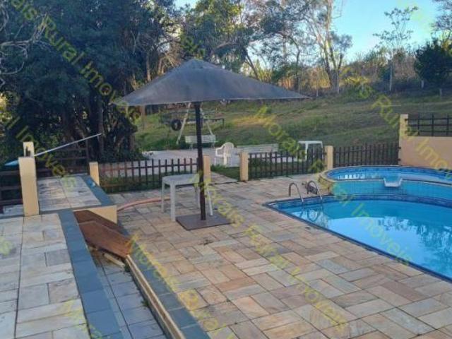 EXCELENTE CHÁCARA DE 13.000 M², COM PISCINA, EM COTIA SP