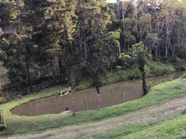 Excelente chácara de 20 mil metros com lago próximo a Juquitiba