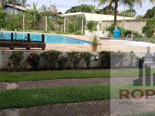 EXCELENTE CHÁCARA DE 2.260 M²/ CASA SEDE/PISCINA/ ÁREA GOURMET À VENDA NO CONDOMÍNIO QUINTA DE SANTA