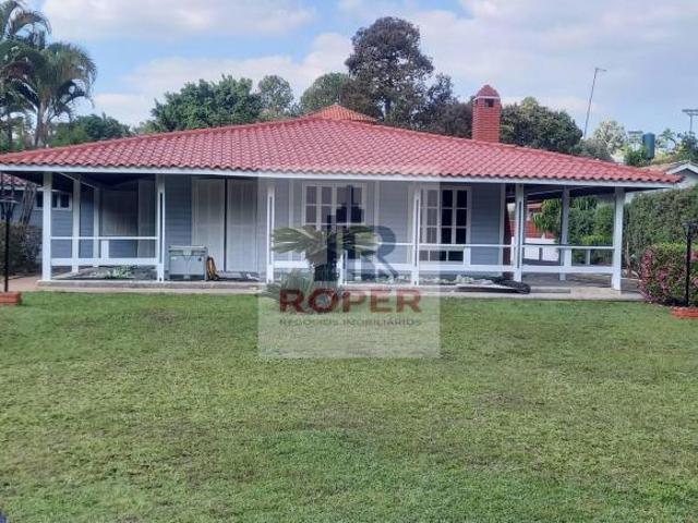 EXCELENTE CHÁCARA DE 3.000 M²/ CASA SEDE/ ESPAÇO GOURMET À VENDA EM CONDOMÍNIO FECHADO ITU/SOROCABA