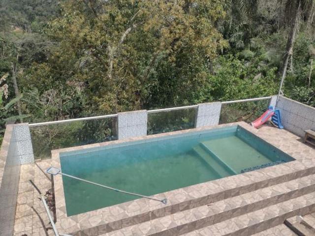 EXCELENTE CHÁCARA EM SÃO LOURENÇO DA SERRA