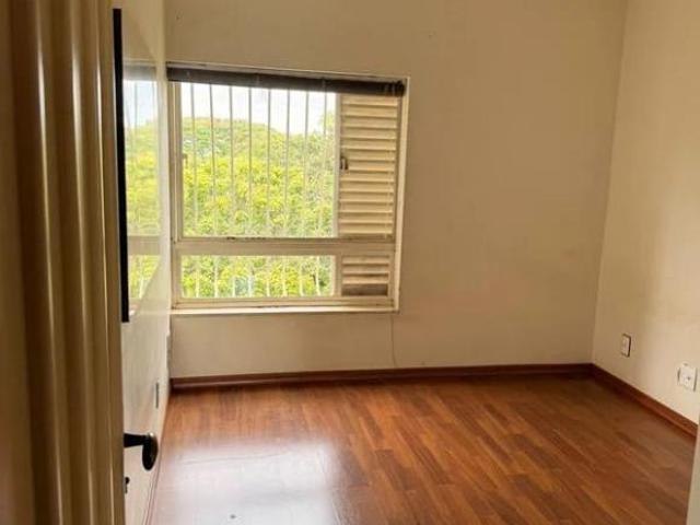 EXCELENTE APTº COM 155,60 M² PRIVATIVOS, VAZADO, NASCENTE, VISTA PARA O VERDE, VAGA GARAGEM
