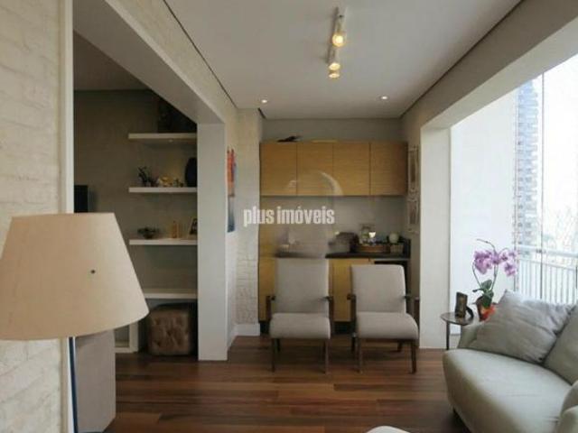 Excelente Apto Duplex em rua arborizada, 173 metros