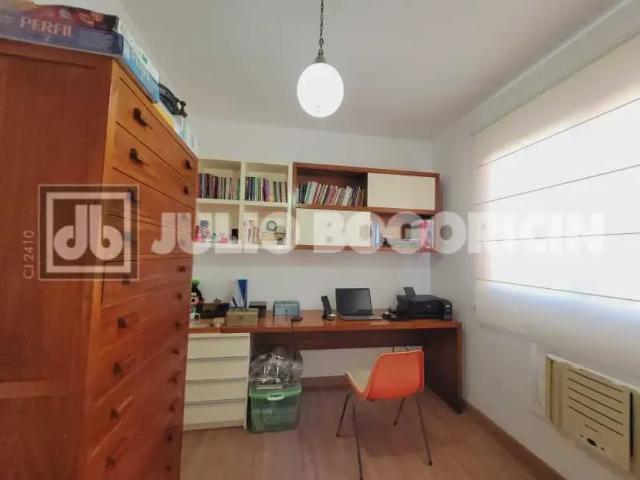 Excelente apto na aquidabã 2 quartos, varanda, vaga, elevador