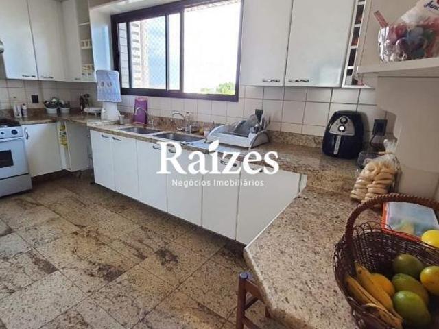 EXCELENTE APTO NO FUNDINHO COM 4 SUÍTES