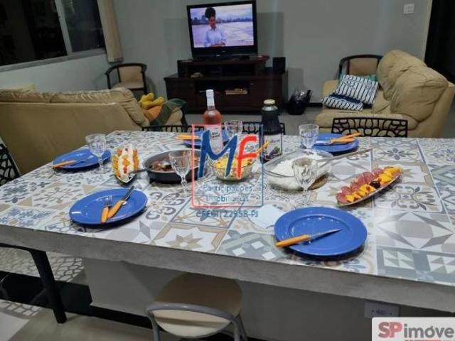 Excelente apto no Guarujá/SP, com 120 m² a.u 3 dormitórios 1 suíte, sala ampla, cozinha, lavande