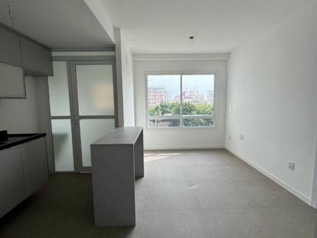 EXCELENTE APTO. SEMIMOBILIADO NO MOINHOS DE VENTO!