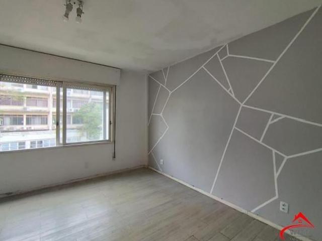 Excelente ap 1D com Suíte, cozinha planejada e banheiro reformado. Lima e Silva