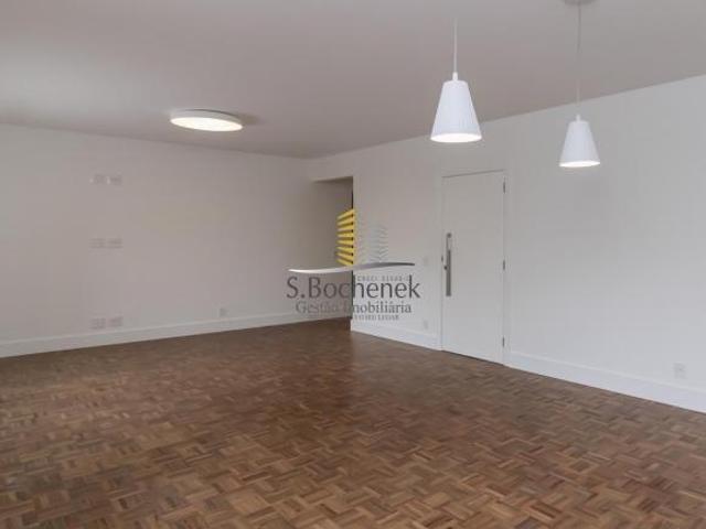 Excelente apartamento 3 dormitórios com 141m2 em SP