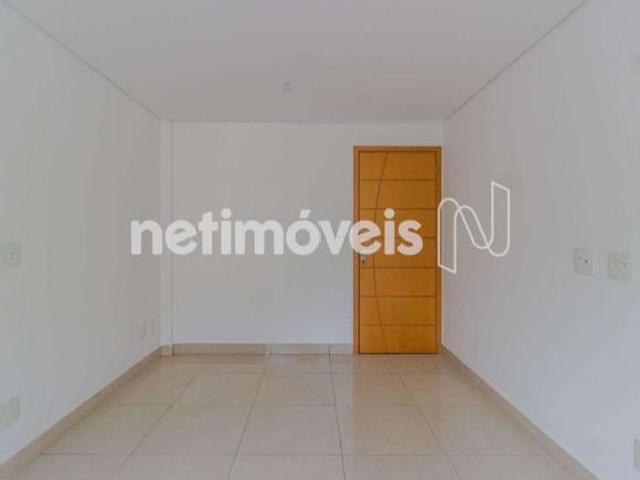 Excelente Apartamento 3 Quartos no Serrano!