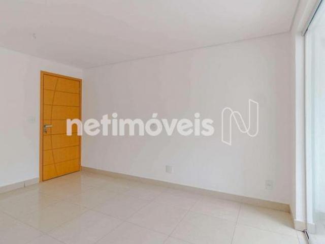 Excelente Apartamento 3 Quartos à Venda no Serrano