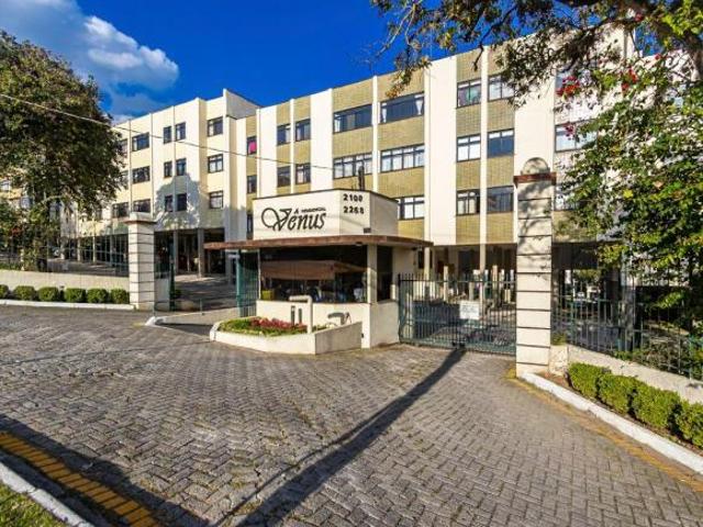 Excelente apartamento 3 quartos, ensolarado, no Residencial Vênus, na divisa com o Parque Bacacheri