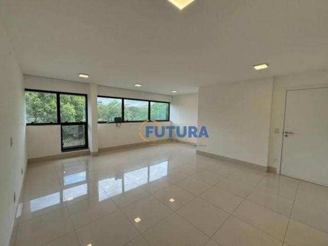 Excelente Apartamento com 128m² SQN 208