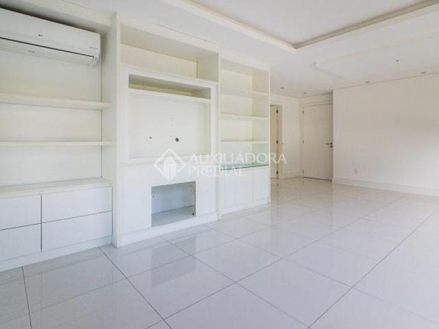 EXCELENTE APARTAMENTO 3 SUÍTES, 2 VAGAS E INFRA COMPLETA NO PETRÓPOLIS