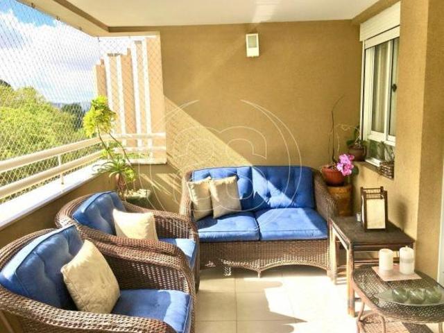 Excelente apartamento 142m², 3 suítes, 2 vagas, depósito, no Panamby. Pronto para morar