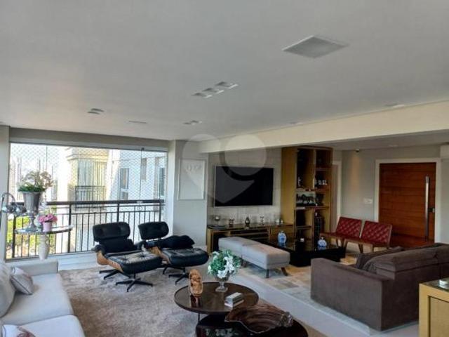 Excelente Apartamento