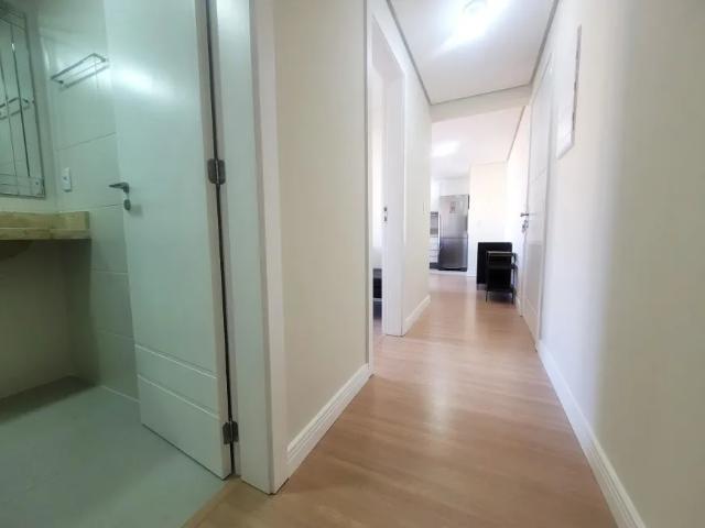 Excelente apartamento 2 dormitórios semi mobiliado no Montt Serrat