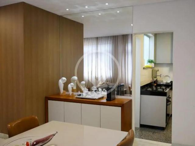Excelente Apartamento 2 Quartos Reformado no Bairro Renascença, com localização privilegiada!