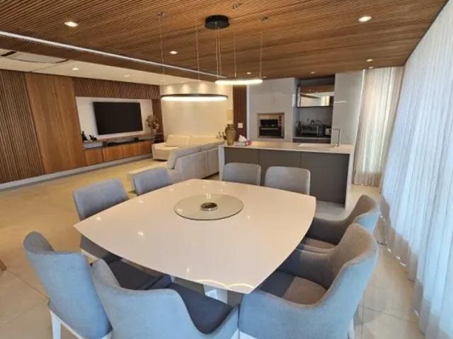 Excelente apartamento 4 quartos, suítes à venda na Graça
