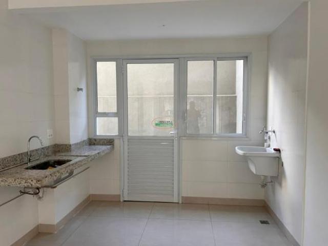 Excelente apartamento com área privativa no bairro Santa Efigênia, Belo Horizonte!