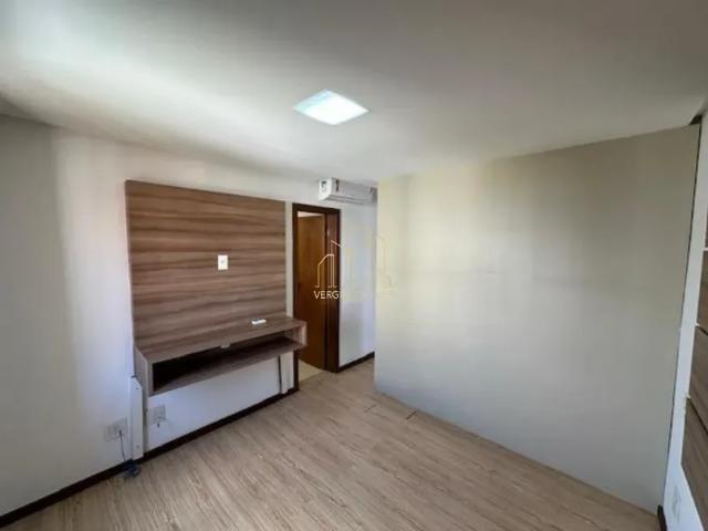 Excelente apartamento com quatro quartos e armários planejados a venda em Alphaville