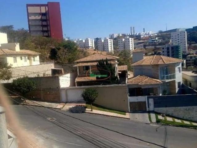 Excelente apartamento com varanda à venda no bairro Cabral, Contagem!
