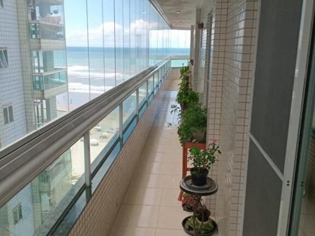 Excelente apartamento com vista mar de 3 dormitórios no Caiçara