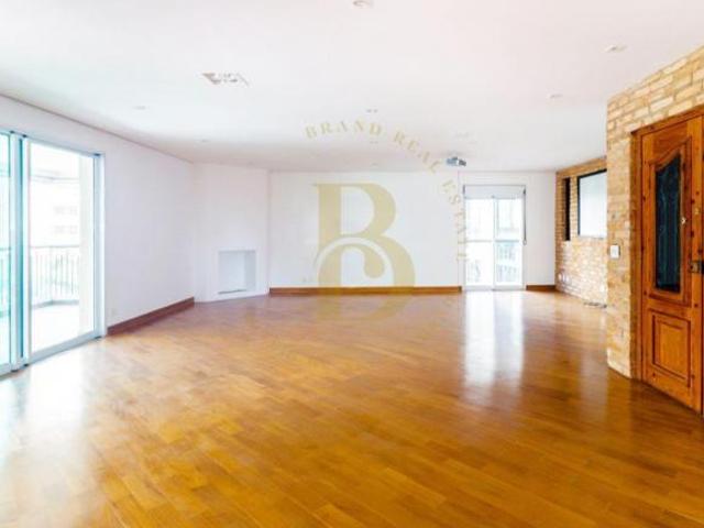 Excelente apartamento com vista privilegiada, localizado na Vila Nova Conceição