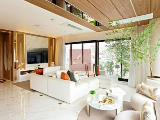 Excelente apartamento com 171m², 3 dormitórios, sendo 3 suítes e 3 vagas