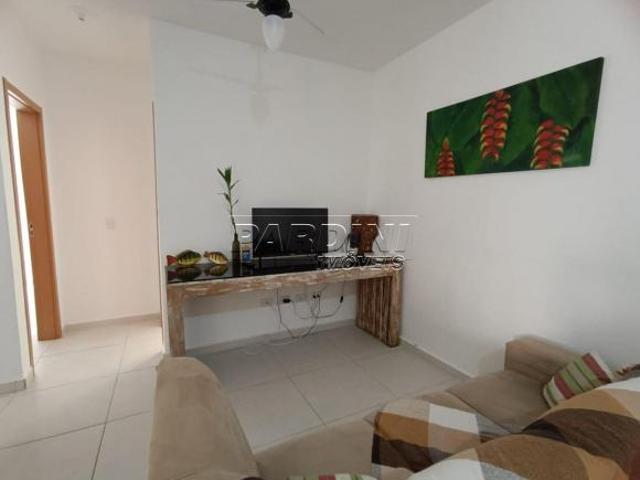 Excelente apartamento com 2 dormitórios e área gourmet na praia das Toninhas em Ubatuba!