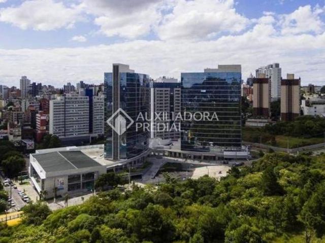 Excelente apartamento com 2 suítes à venda no bairro Petrópolis!