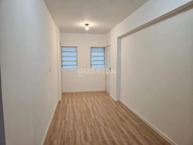 Excelente apartamento com 2 quartos no Centro Histórico COD: 26041