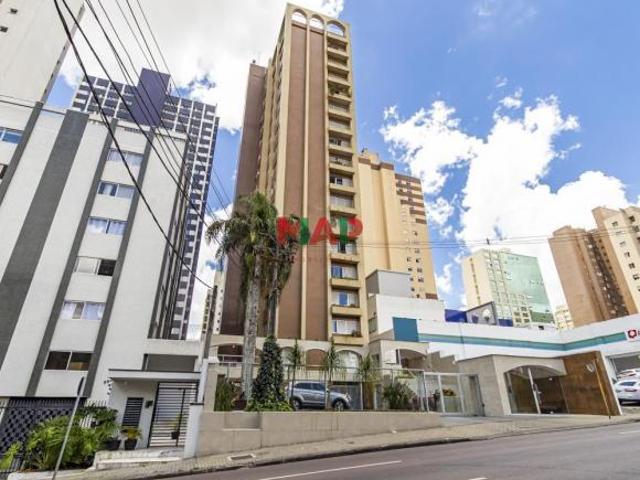 Excelente apartamento com 3 Dormitórios no coração do Bigorrilho 135m²priv