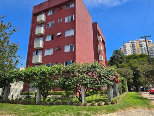 Excelente apartamento com 3 dormitórios no bairro Água Verde