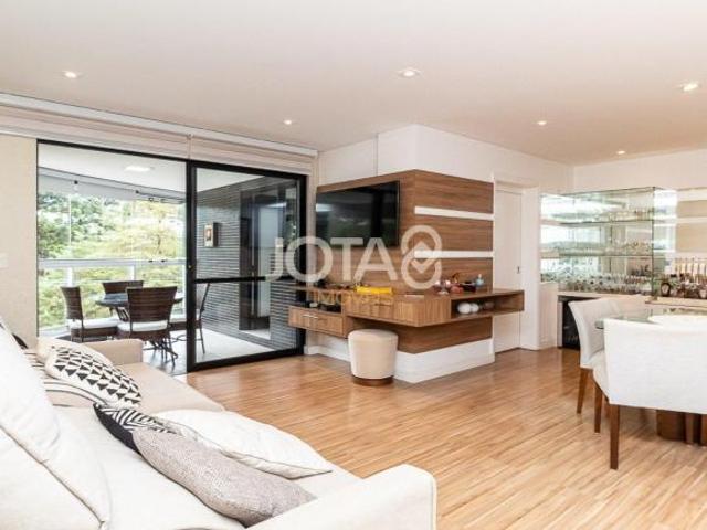 Excelente apartamento com 3 quartos no ecoville