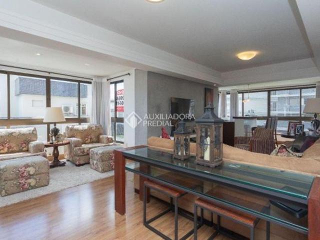 Excelente Apartamento com 4 vagas na Quintino Bocaiuva