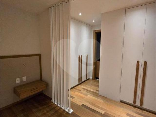 EXCELENTE APARTAMENTO CAMPO BELO 140M². REFORMADO 2 VAGAS